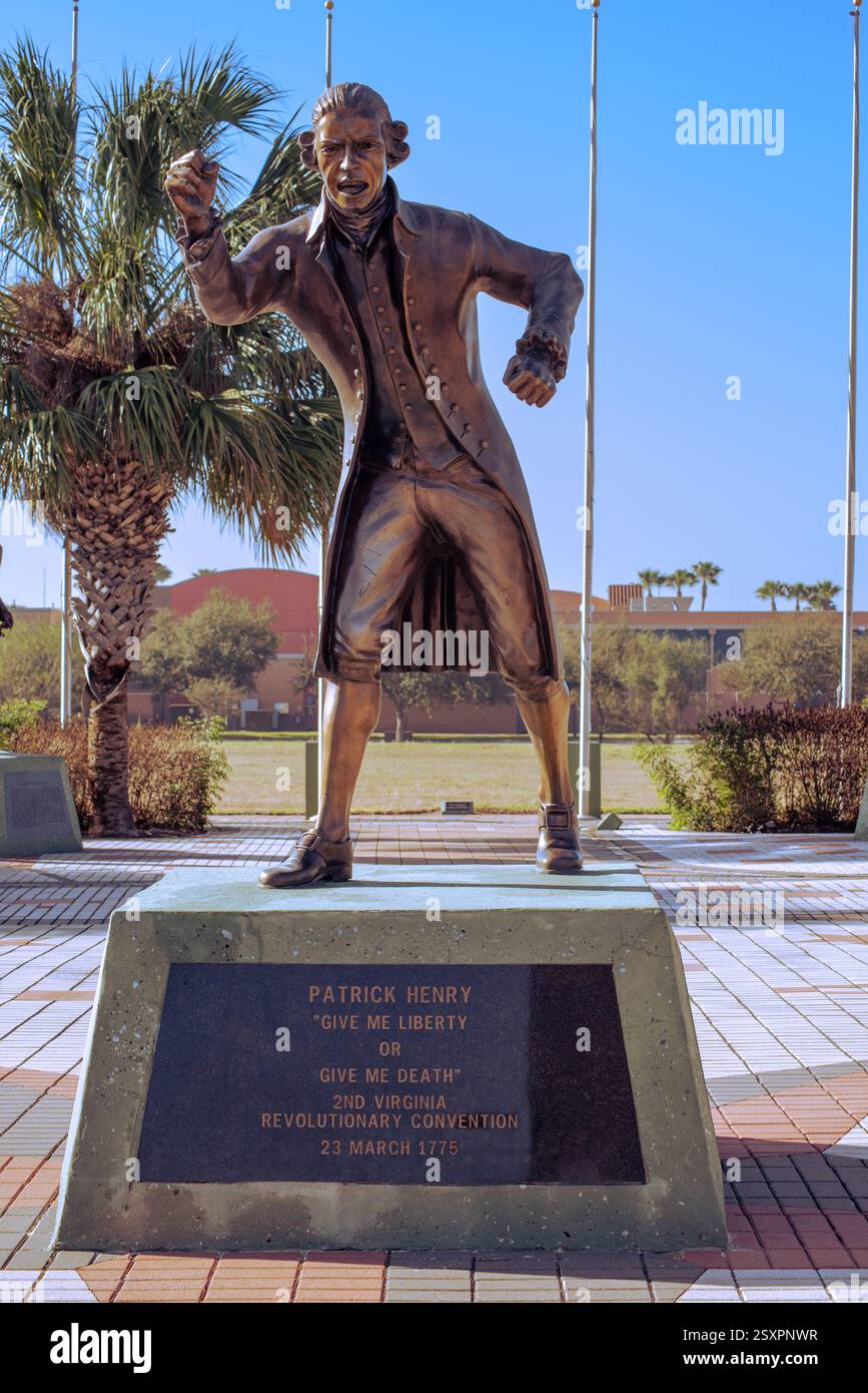 Statue of Patrick Henry in the Stock Photo - Alamy