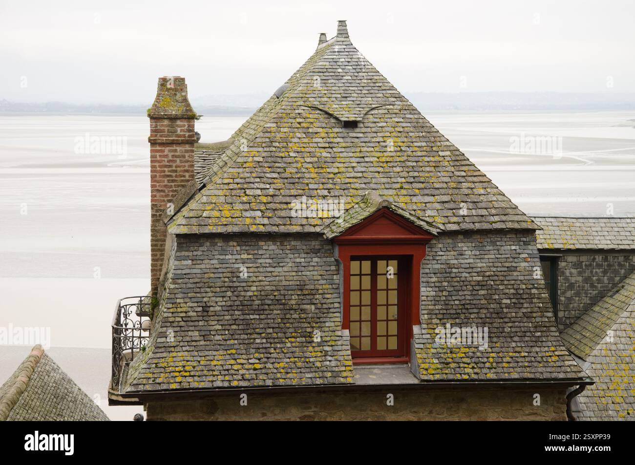 December 12, 2024: Normandy: House in the Mont-Saint-Michel and its bay ...