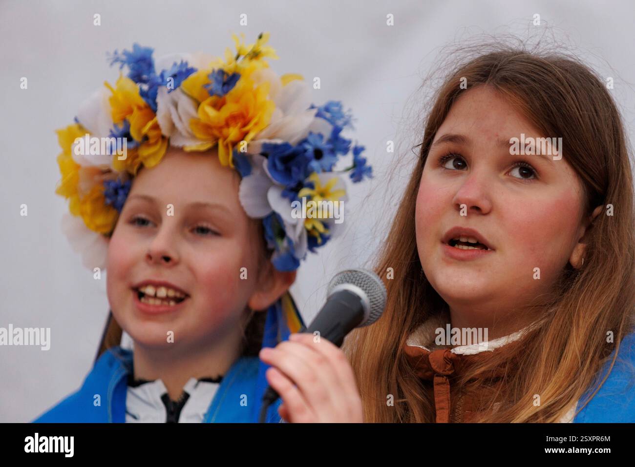 Portland, USA. 24th Feb, 2025. Several hundred people supporting the ...