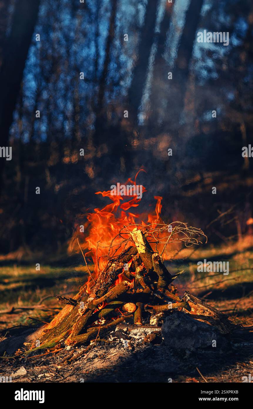 Flickering red campfire in hi-res stock photography and images - Alamy