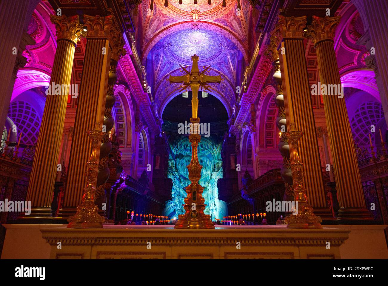 Luminous light installation The High Altar inside St. Paul's Cathedral ...
