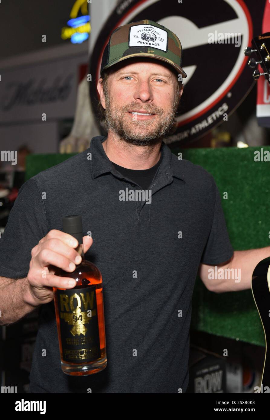 Ga. 25th Feb, 2025. Dierks Bentley at a public appearance for Dierks ...