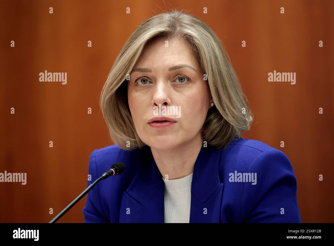 Dr. Helena Melnikov, Hauptgeschaeftsfuehrerin DIHK, PK zu - IHK-Unternehmensbarometer 2025, DEU ...