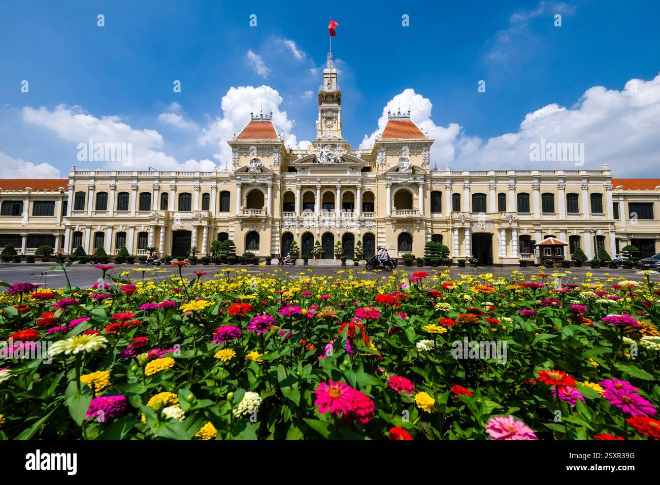 Facade of the People s Committee Building, TÃ²a nhÃ áy ban nhÃn dÃn, Saigon City Hall, in Ho Chi ...