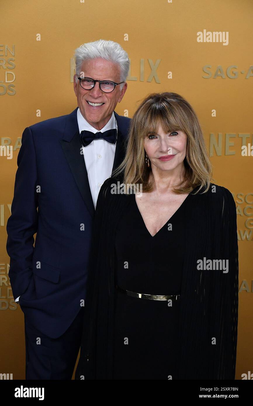 Ted Danson and Mary Steenburgen attend the 31st Annual Screen Actors ...