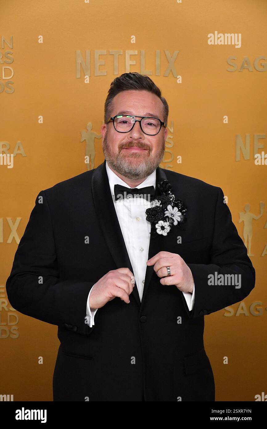 Michael Cyril Creighton attends the 31st Annual Screen Actors Guild ...