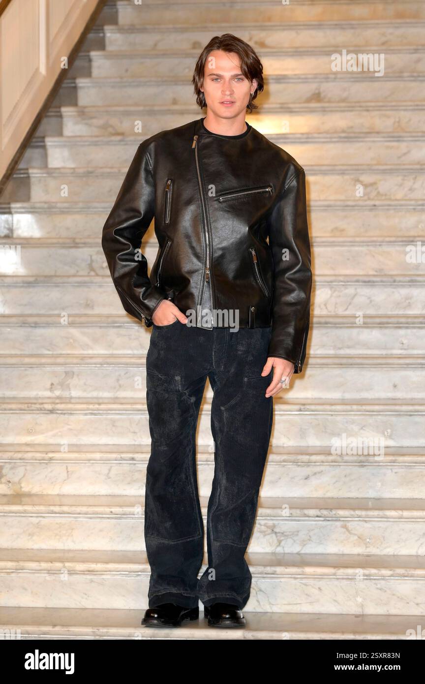 Saul Nanni beim Photocall zur Netflix Miniserie 'Il Gattopardo / Der ...