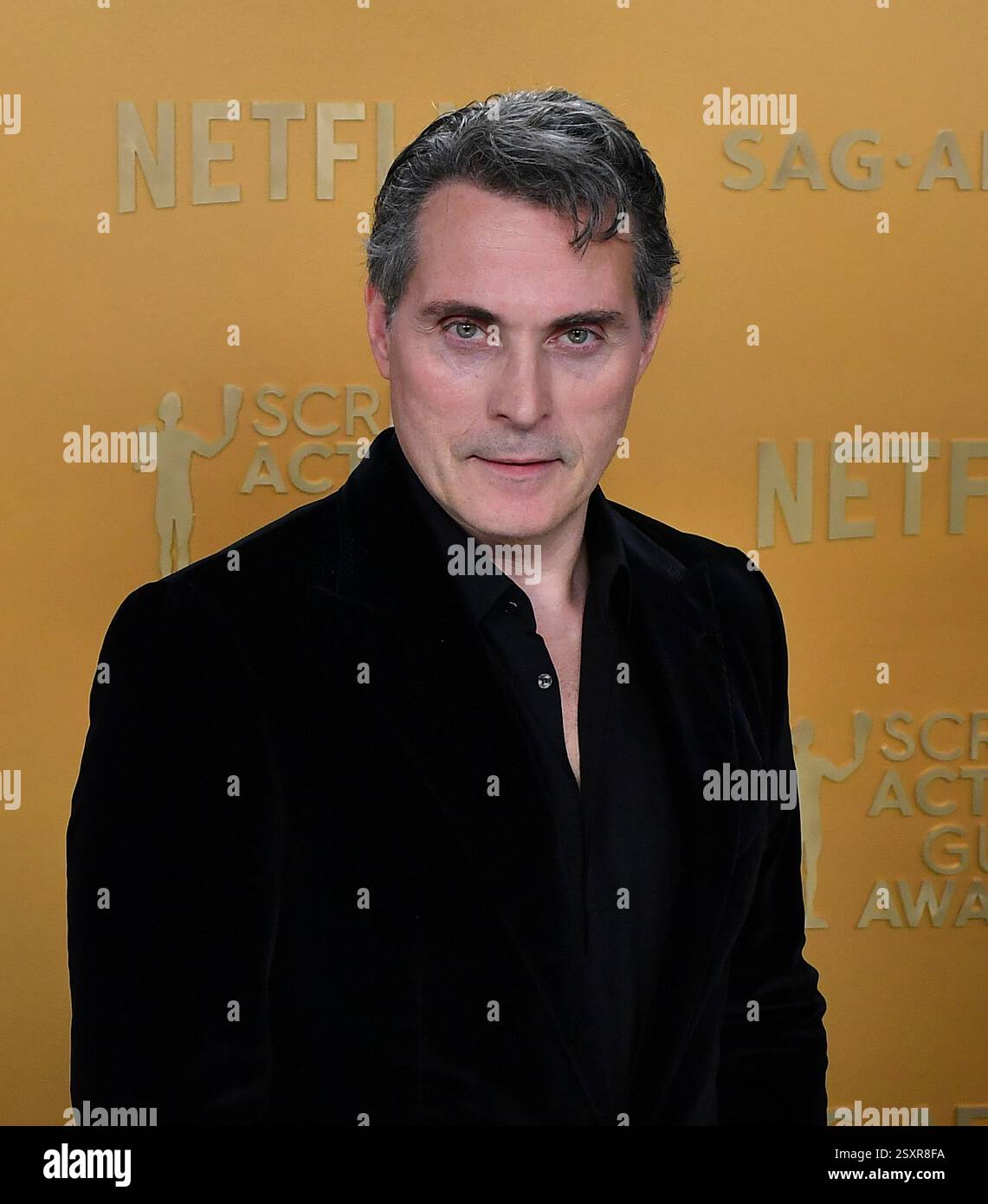Rufus Sewell attends the 31st Annual Screen Actors Guild Awards at ...
