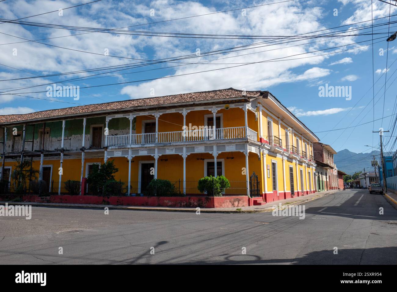 Traditional colonial architecture in Granada Nicaragua Stock Photo - Alamy
