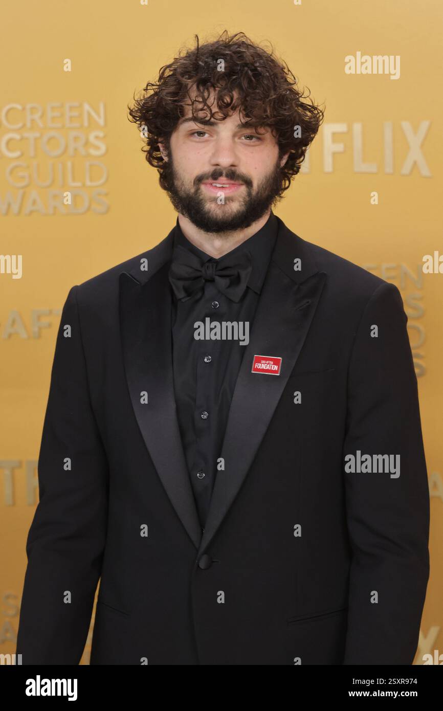 Noah Centineo attends the 31st Annual Screen Actors Guild Awards at ...