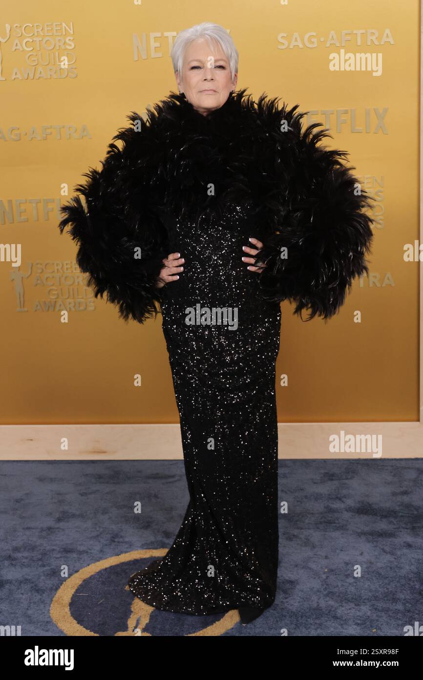 Jamie Lee Curtis attends the 31st Annual Screen Actors Guild Awards at ...