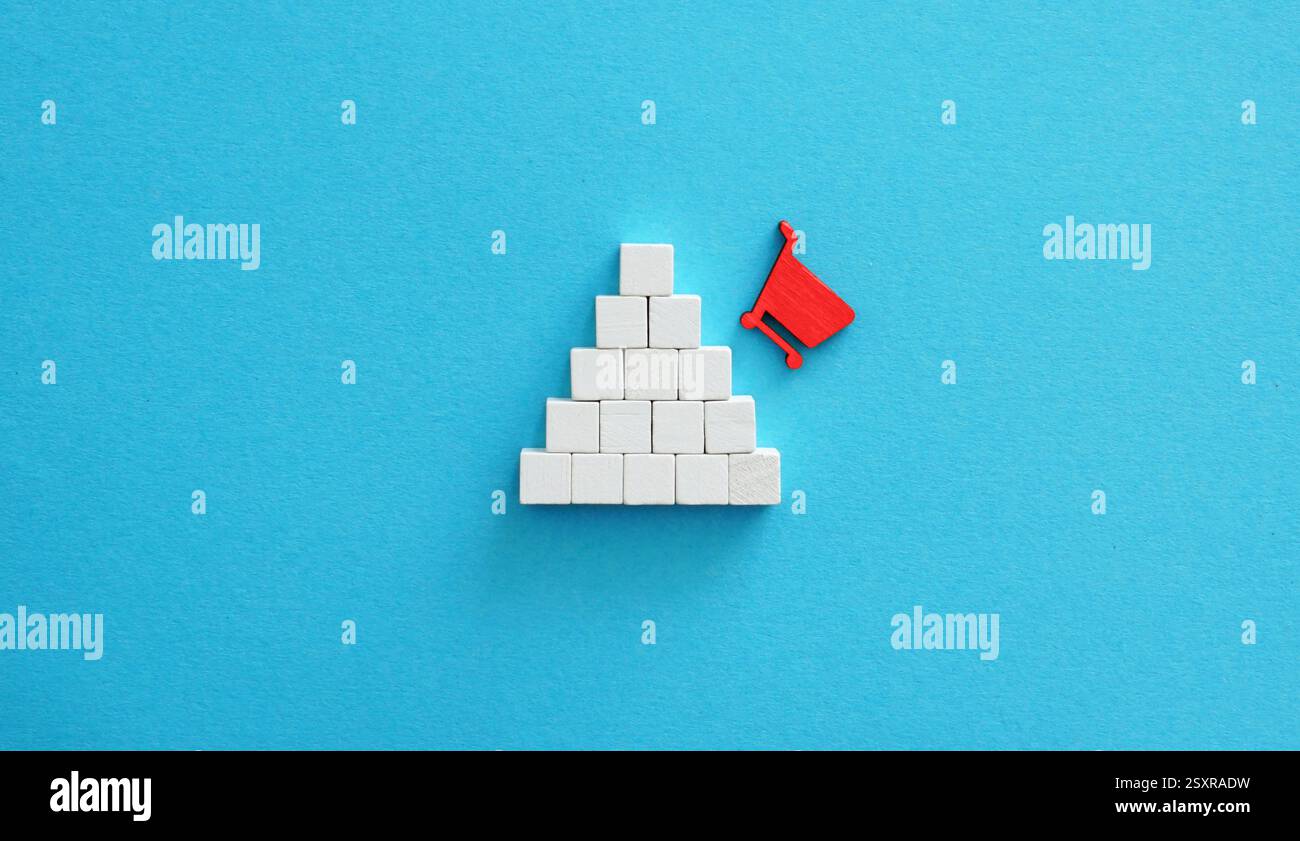 Pyramid and shopping cart. Consumer hierarchy and retail strategy Stock ...