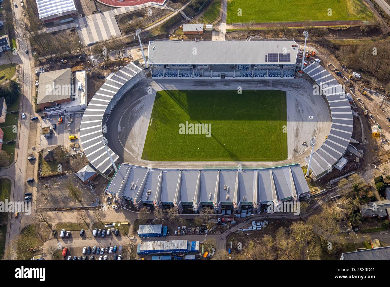 Luftbild, Sportplatz Fußballstadion und Leichtathletikstadion der ...