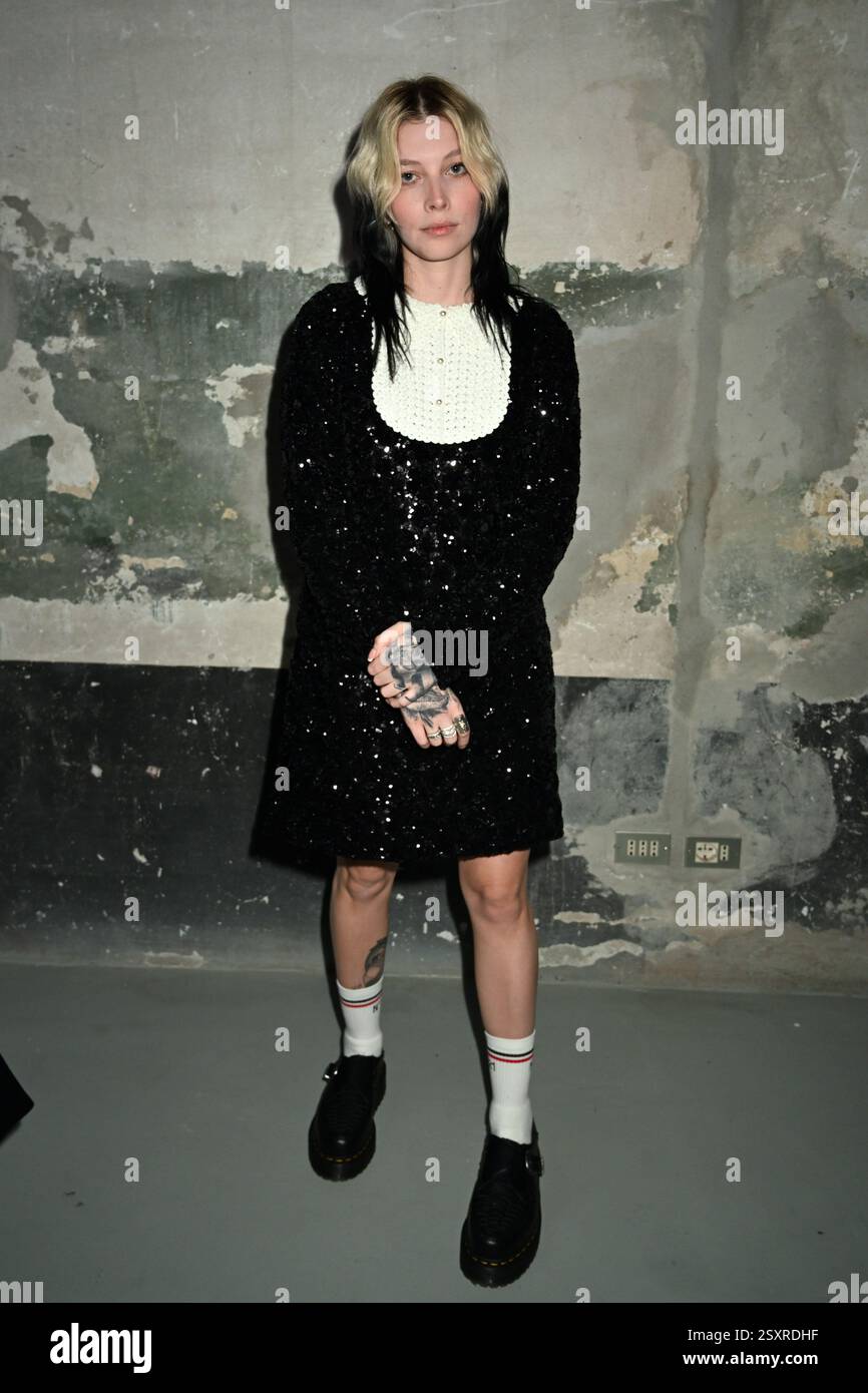 Milan, Italy. 25th Feb, 2025. Women's Fashion, Fall/Winter 2025.- N.21 ...