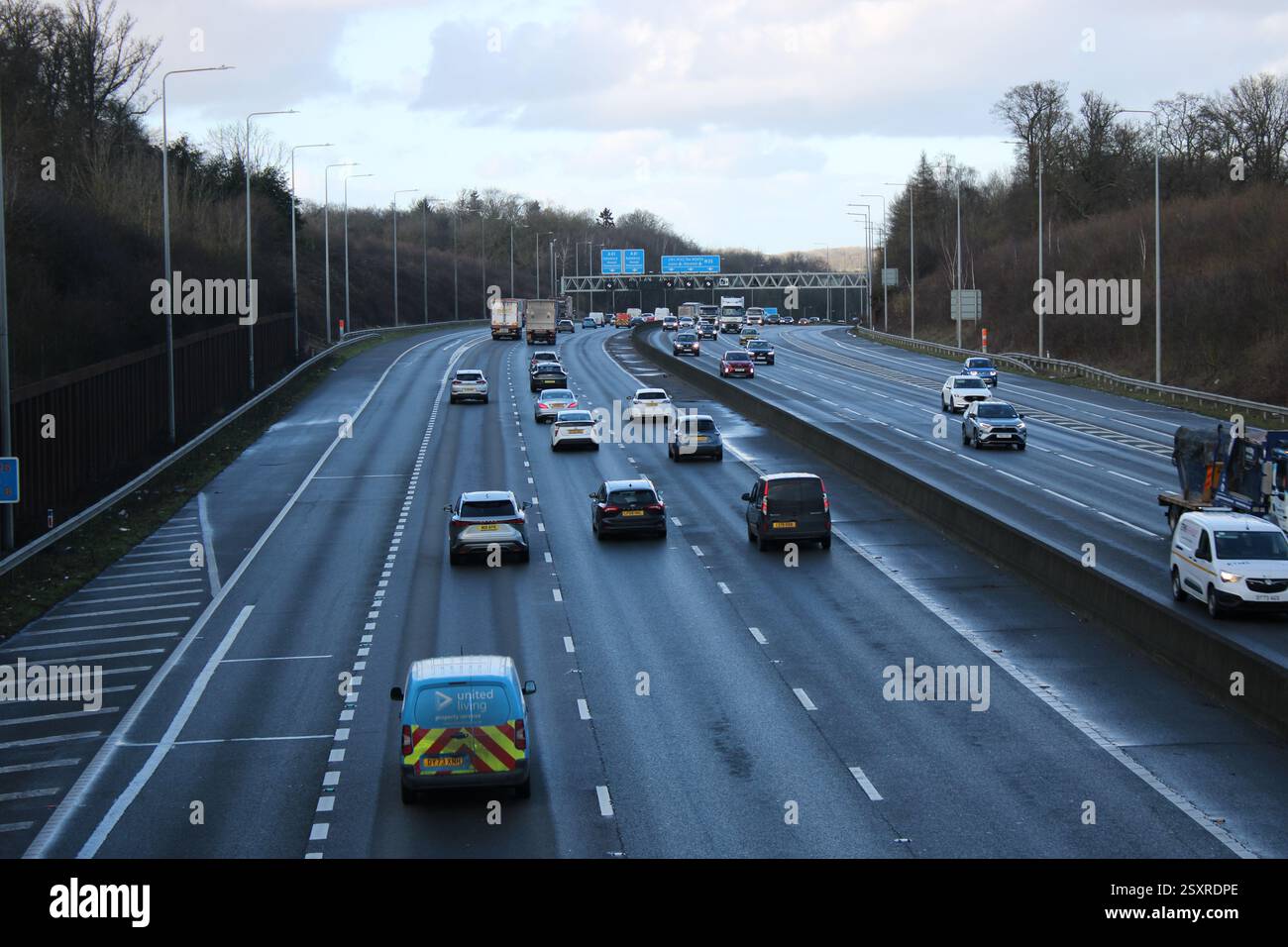 M25 Smart Motorway Traffic by Langleybury Viewing Towards Junction 20 ...