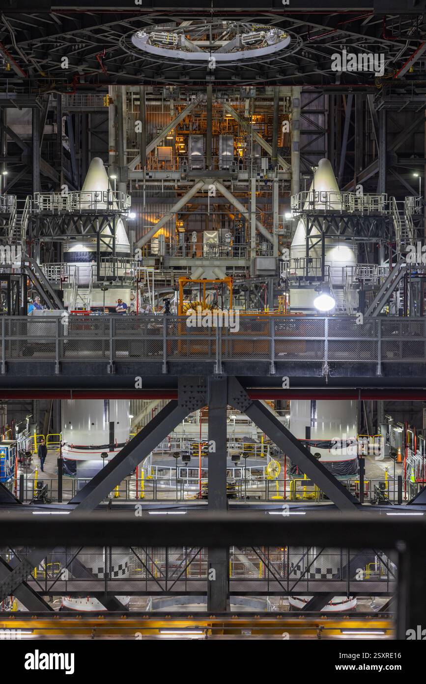 Views from the 5th & 16th floors NASA VAB Verticle Assembly Building of ...