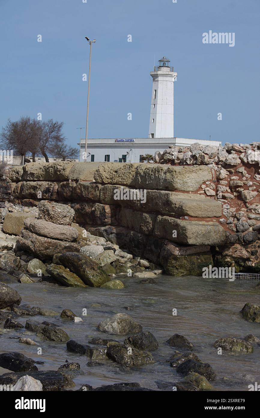 Ruins of roman lighthouse hi-res stock photography and images - Alamy