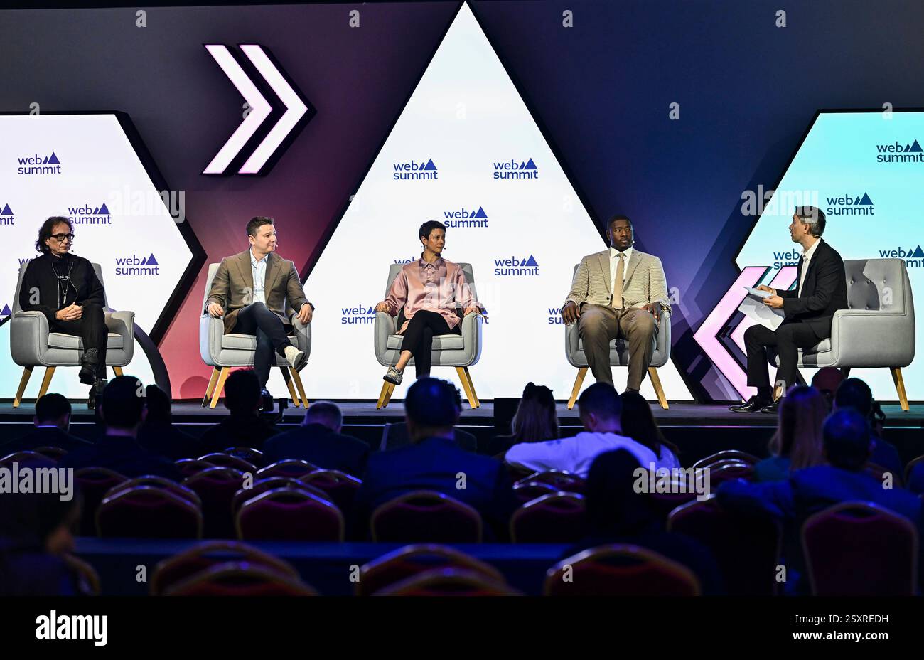 Cmo business logo hi-res stock photography and images - Alamy