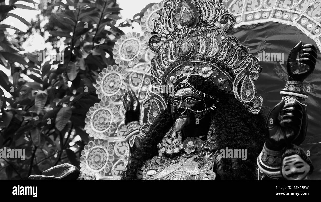 Fierce, fearless, and divine—Goddess Kali, the embodiment of power and ...