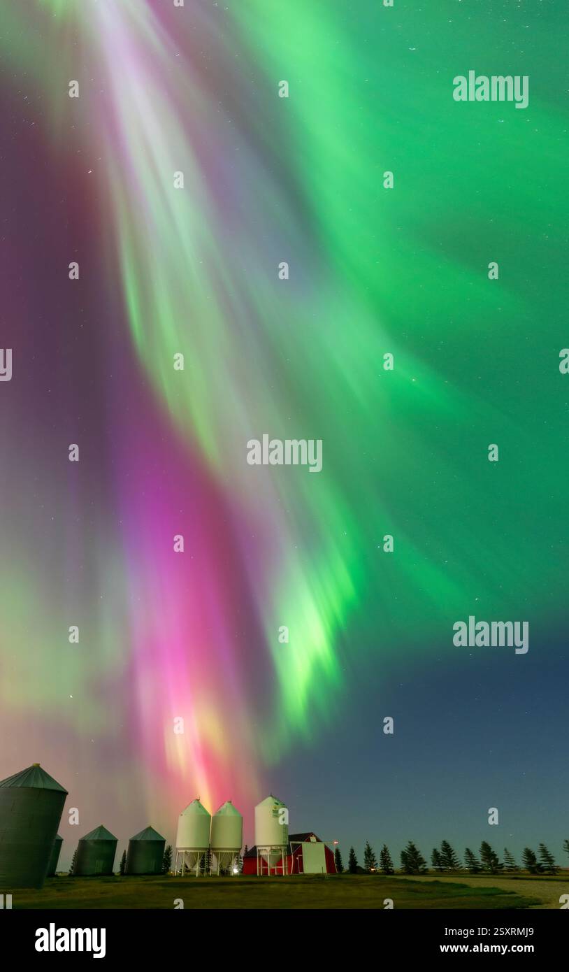 Northern lights illuminating farm hi-res stock photography and images - Alamy