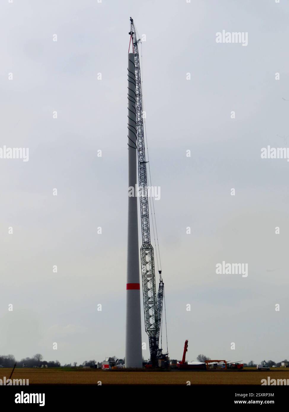 ..der Turmbau der Energie...bis hinauf in die Wolken...wozu das alles ...