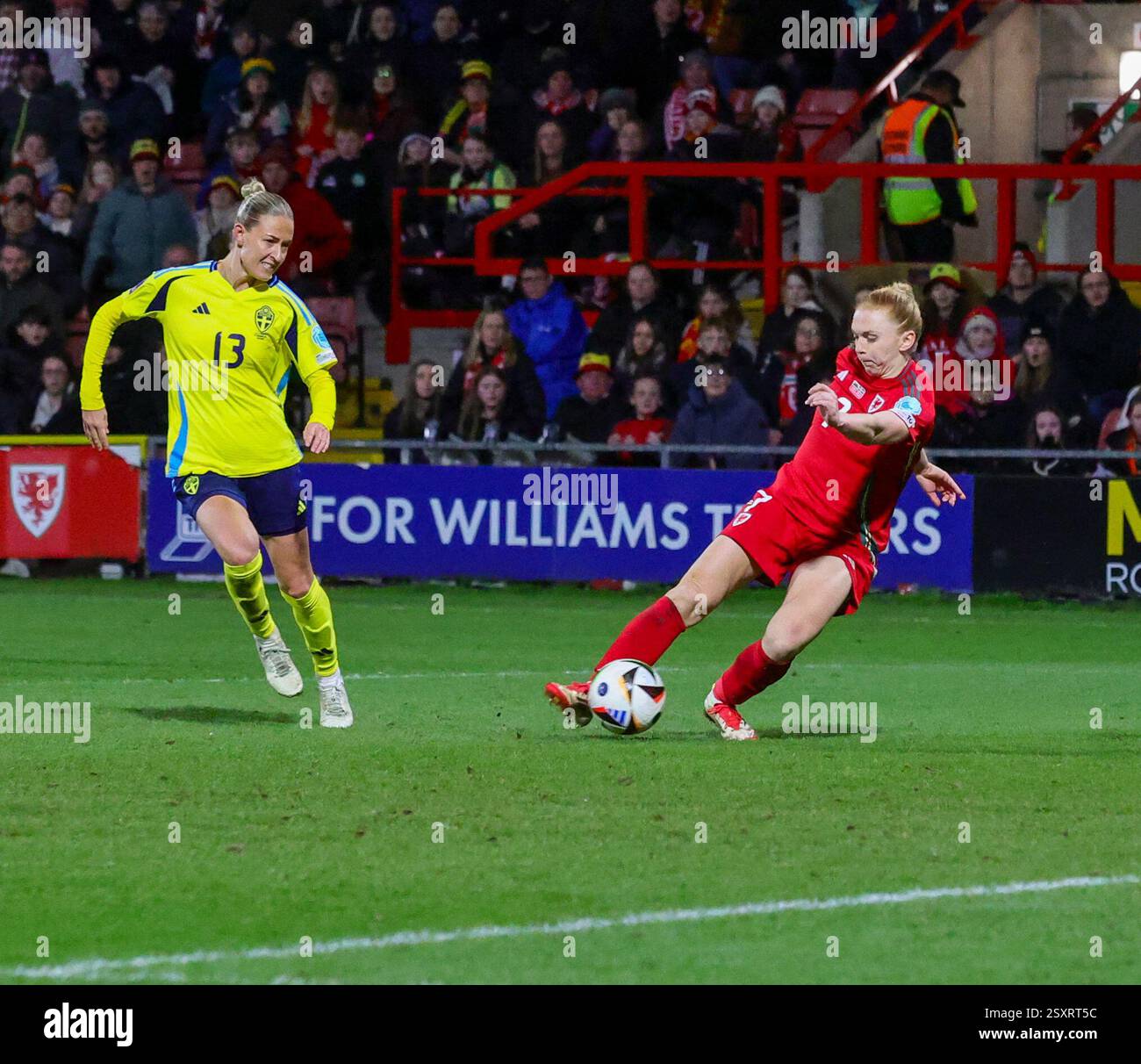 SToK Cae Ras, Wrexham, UK. 25th Feb, 2025. UEFA Womens Nations League ...