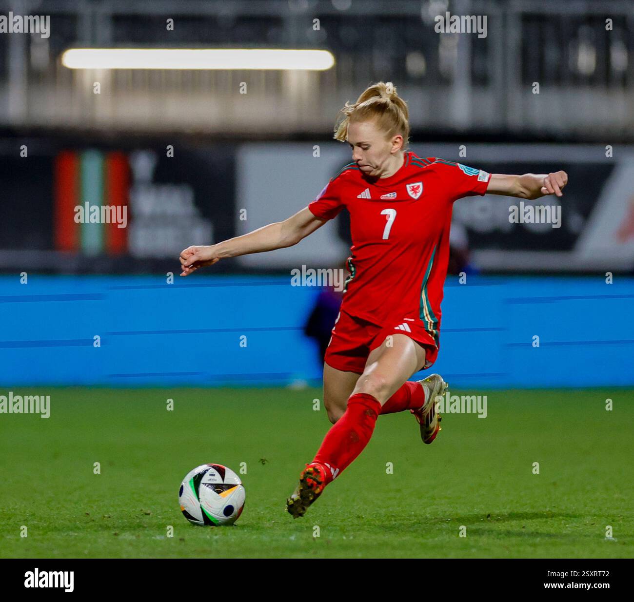 SToK Cae Ras, Wrexham, UK. 25th Feb, 2025. UEFA Womens Nations League ...