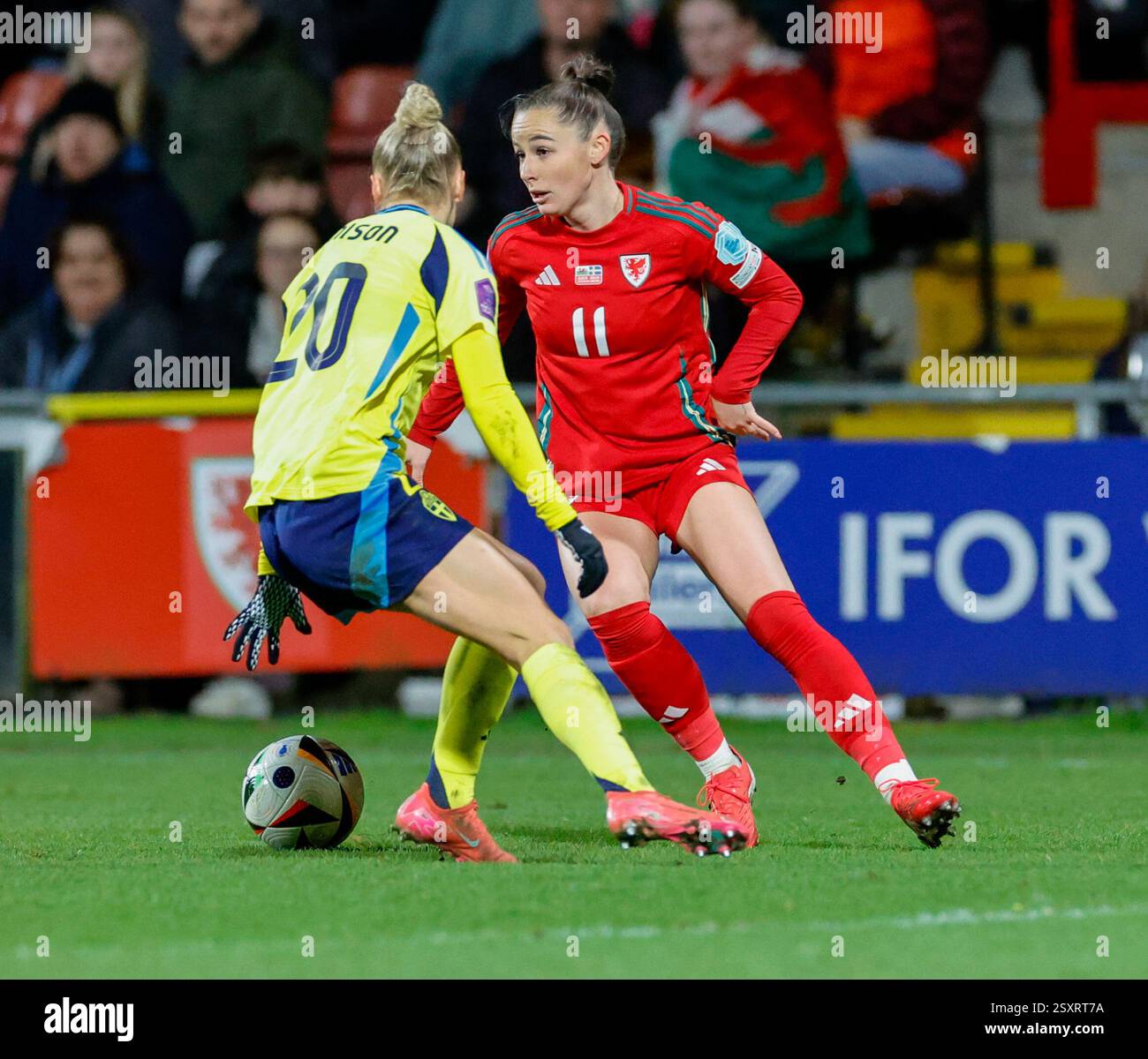 SToK Cae Ras, Wrexham, UK. 25th Feb, 2025. UEFA Womens Nations League ...