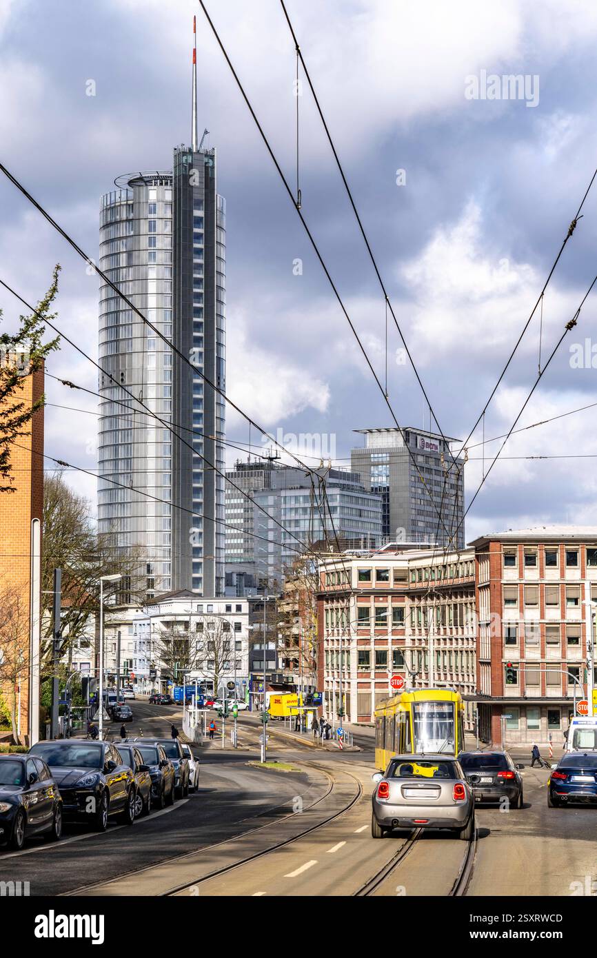Innenstadt von Essen, RWE Tower, EVONIK Gebäude, Gutenbergstraße im ...