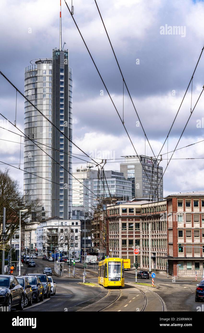 Innenstadt von Essen, RWE Tower, EVONIK Gebäude, Gutenbergstraße im ...