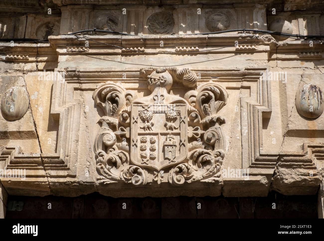 Palacio de puente hermosa osuna hi-res stock photography and images - Alamy