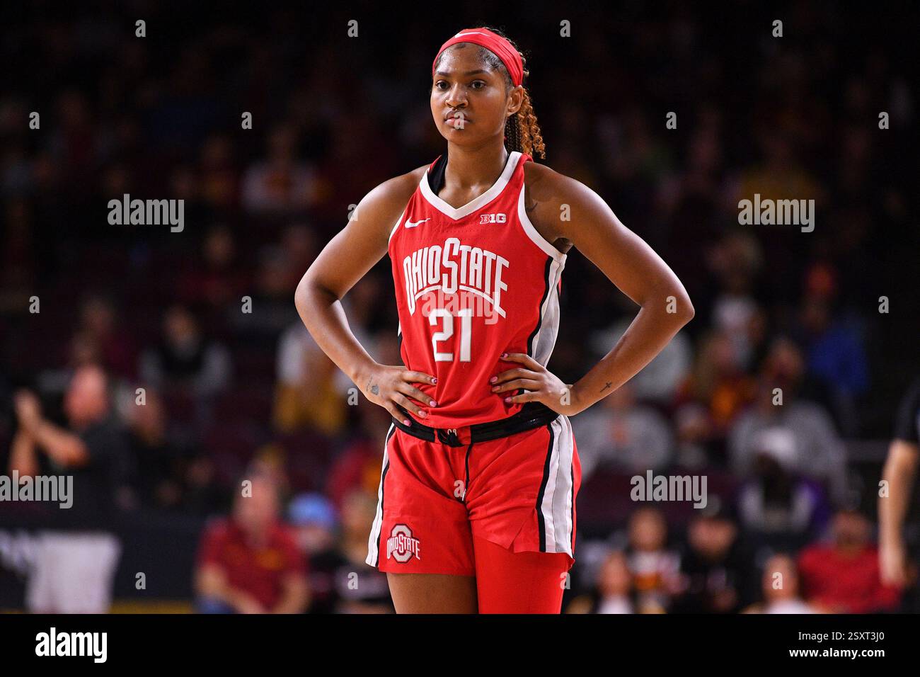 LOS ANGELES, CA - FEBRUARY 08: Ohio State Buckeyes guard Chance Gray ...
