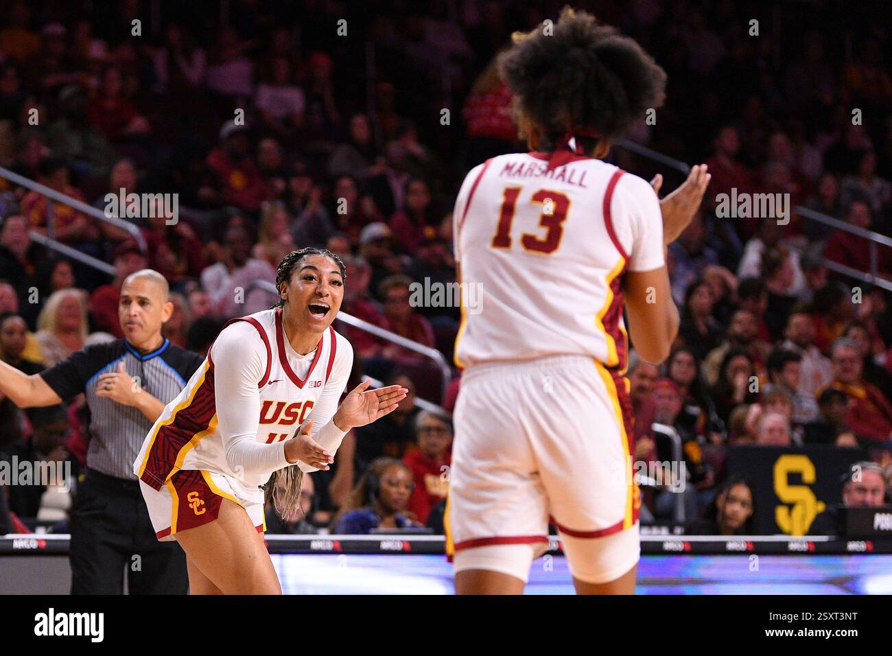LOS ANGELES, CA - FEBRUARY 08: USC Trojans guard Kennedy Smith (11 ...