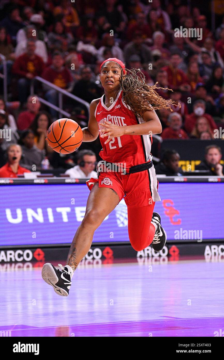 LOS ANGELES, CA - FEBRUARY 08: Ohio State Buckeyes guard Chance Gray ...