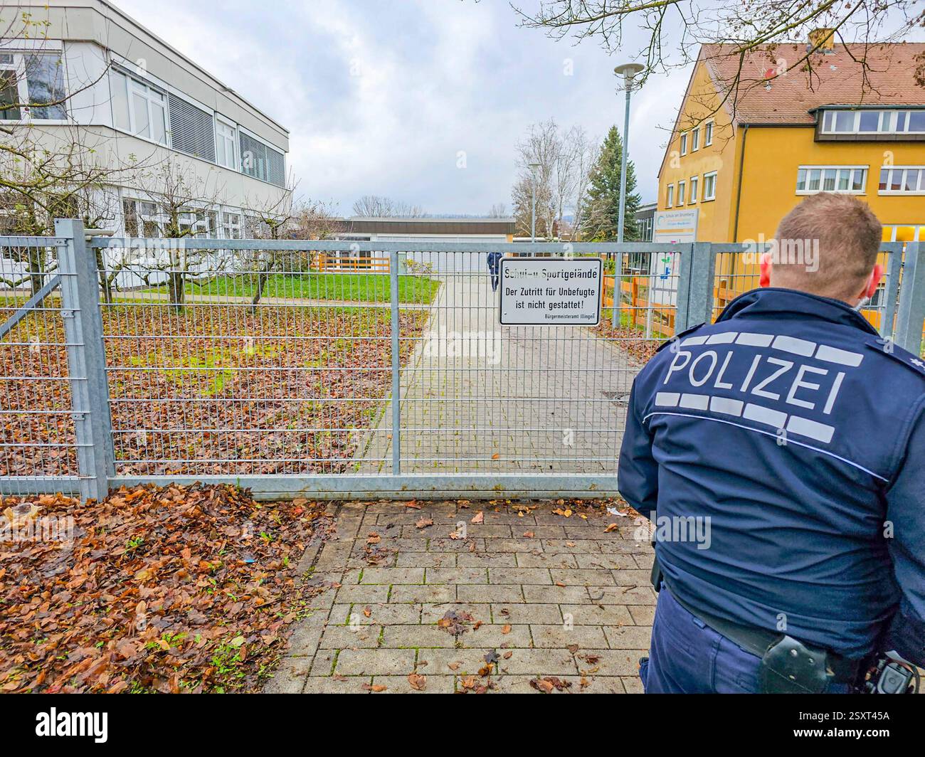 Aussagekräftige Symbolfotos zum Thema Blaulicht: Polizei und ...