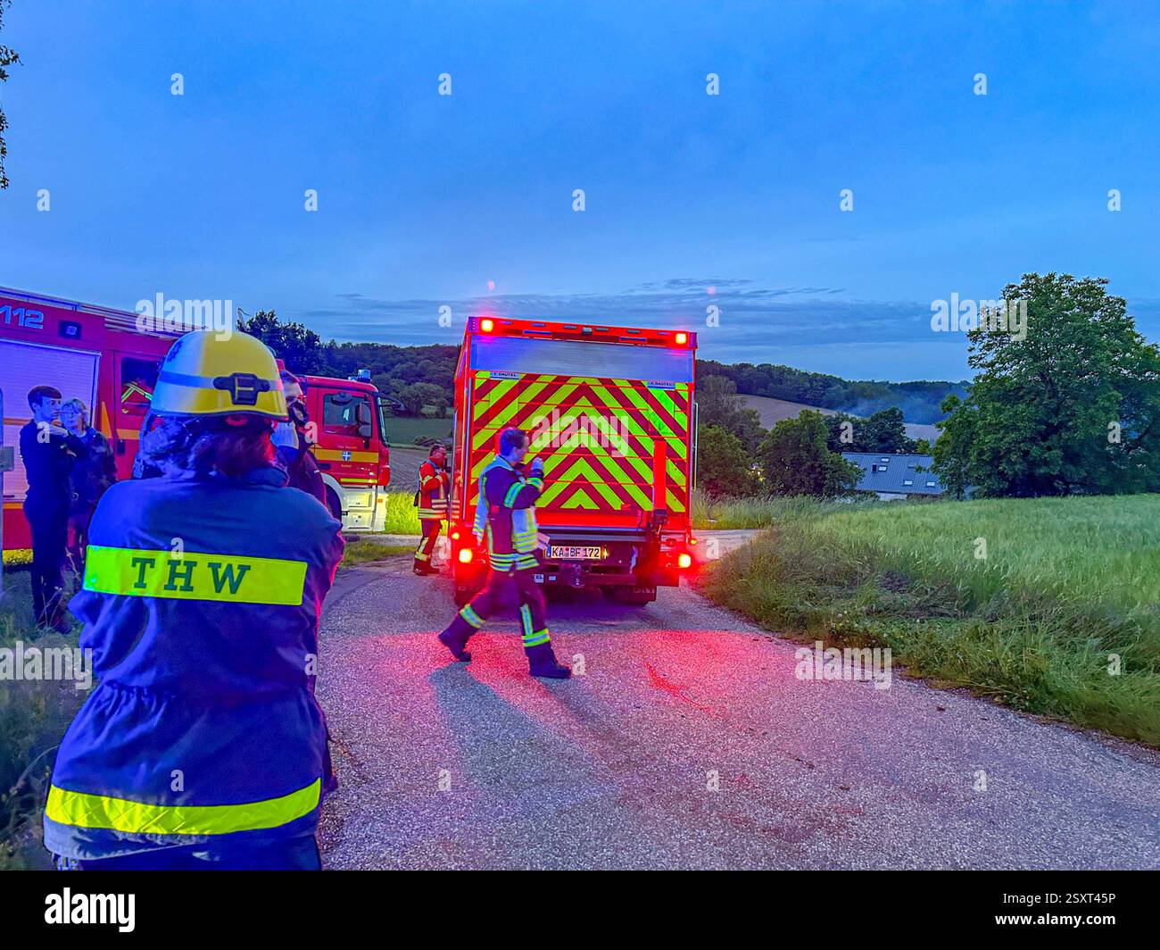 Aussagekräftige Symbolfotos zum Thema Blaulicht: Polizei und ...