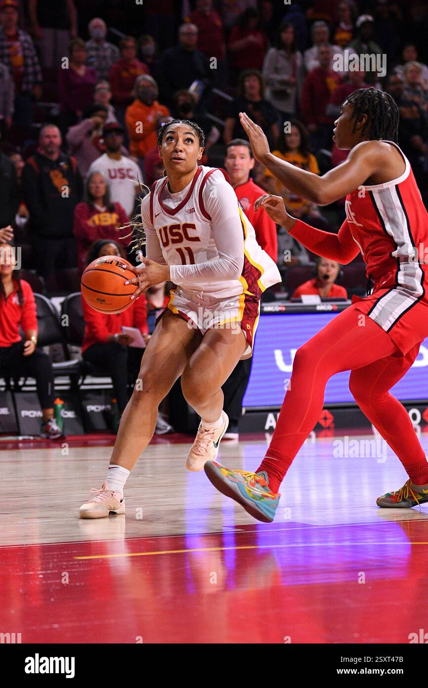 LOS ANGELES, CA - FEBRUARY 08: USC Trojans guard Kennedy Smith (11 ...