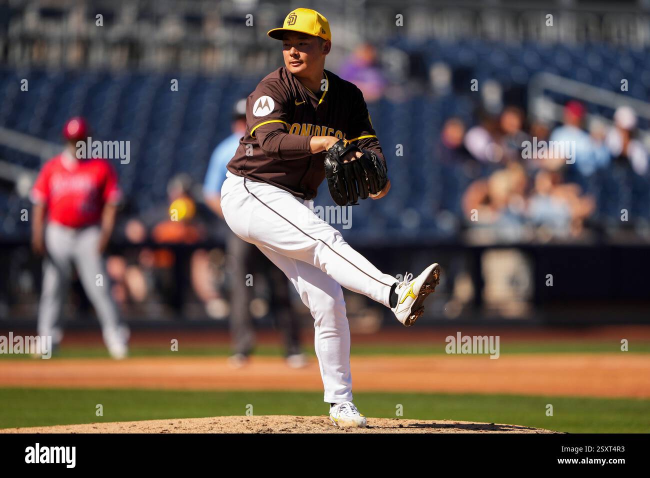 San Diego Padres relief pitcher Yuki Matsui prepares to throw against ...