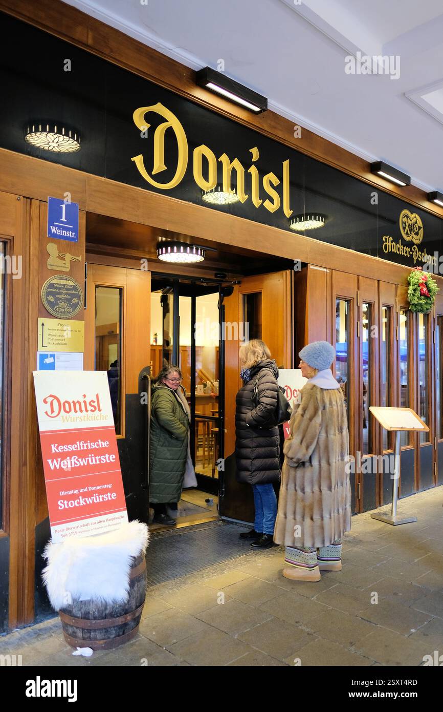 Donisl beer hall and restaurant at Marienplatz in downtown Munich ...