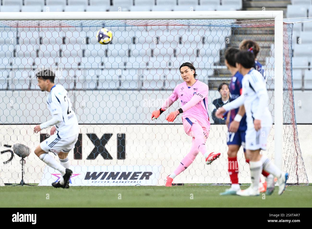 Ajinomoto Stadium, Tokyo, Japan. 22nd Feb, 2025. Taishi Brandon Nozawa ...