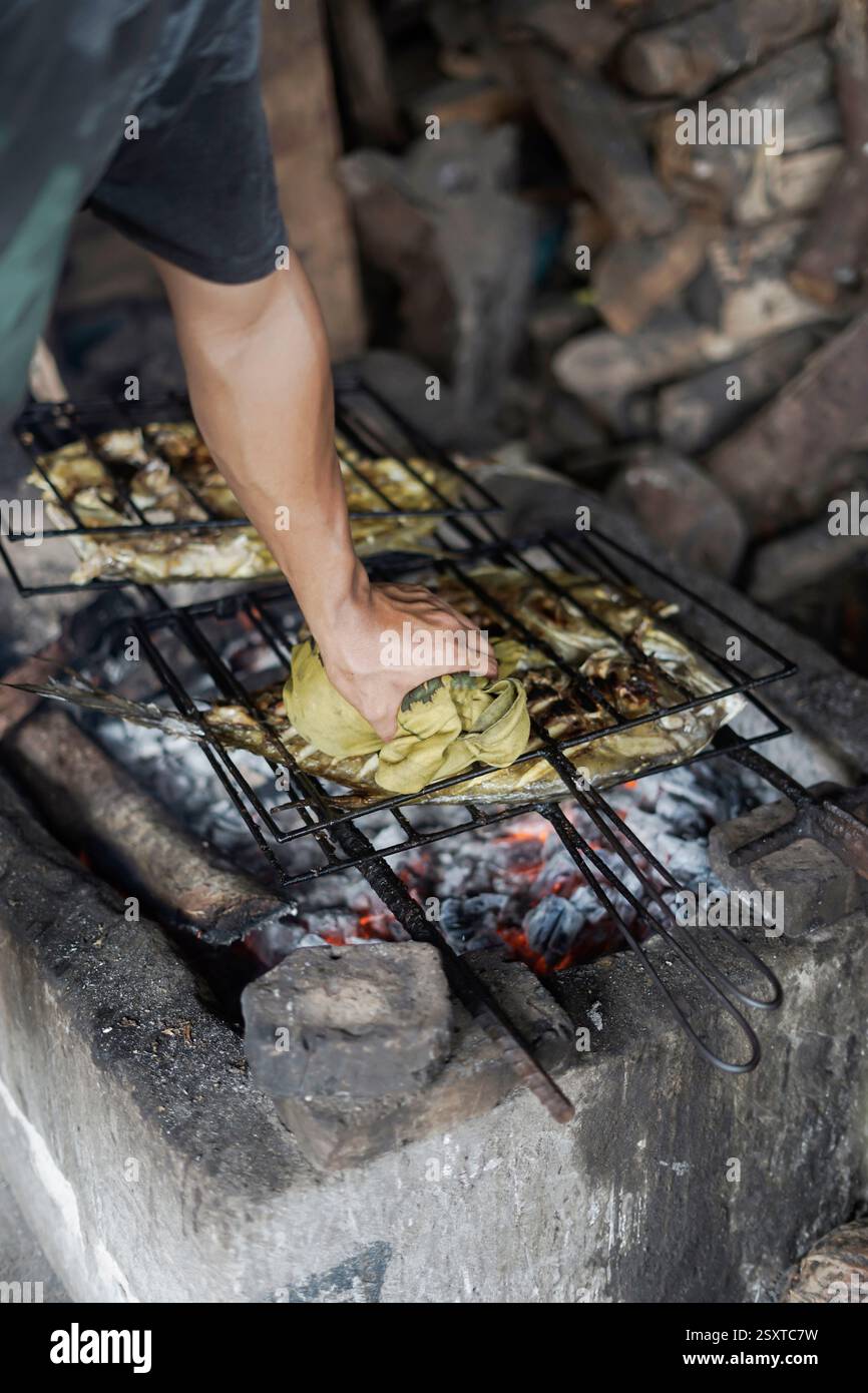 traditional chef grilling fish Stock Photo - Alamy