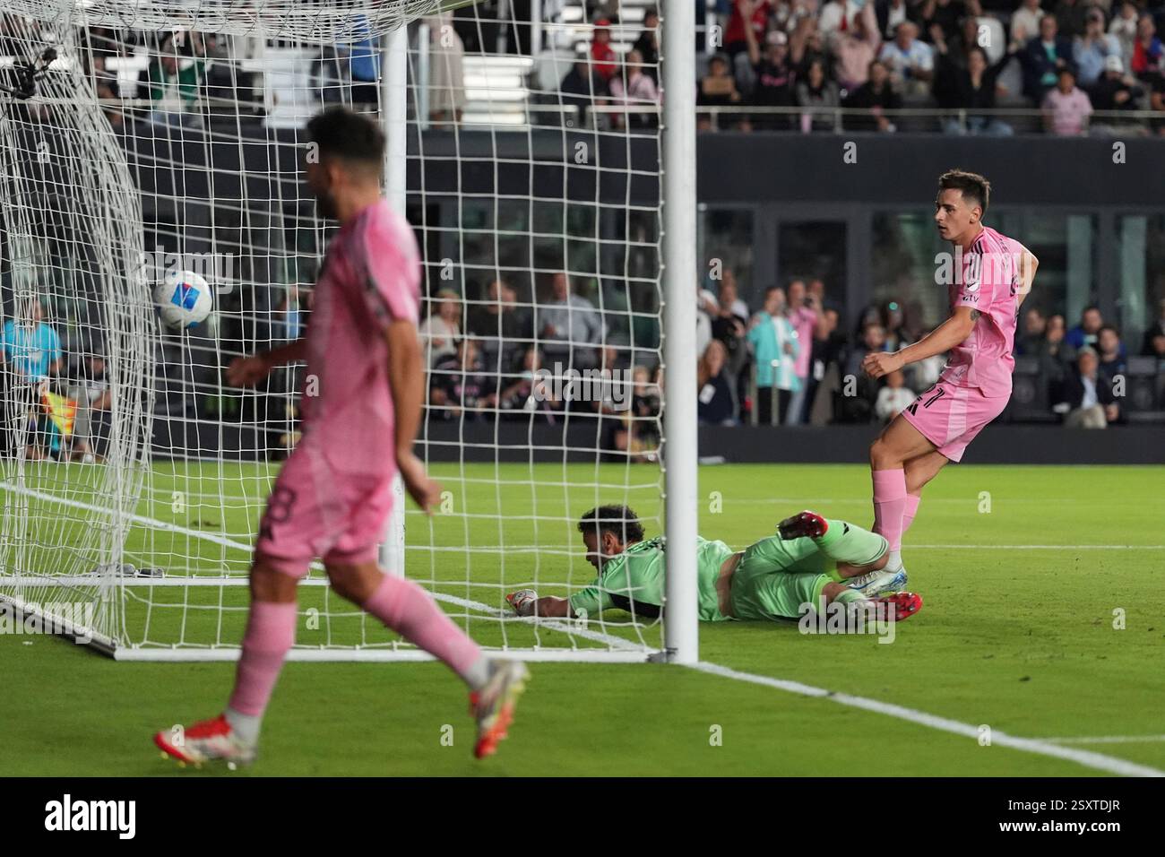 Inter Miami forward Tadeo Allende, right, scores his side's second goal ...