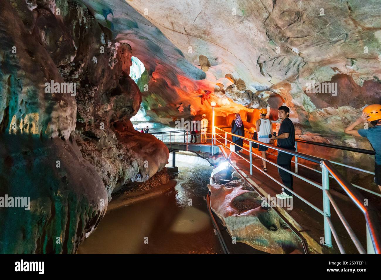 Inside view of Gua Tempurung cave in Perak, Malaysia Stock Photo - Alamy