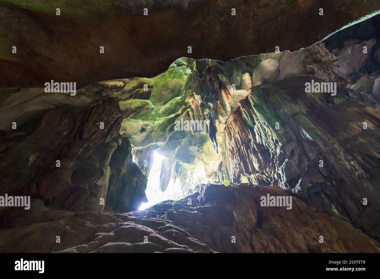 Inside view of Gua Tempurung cave in Perak, Malaysia Stock Photo - Alamy