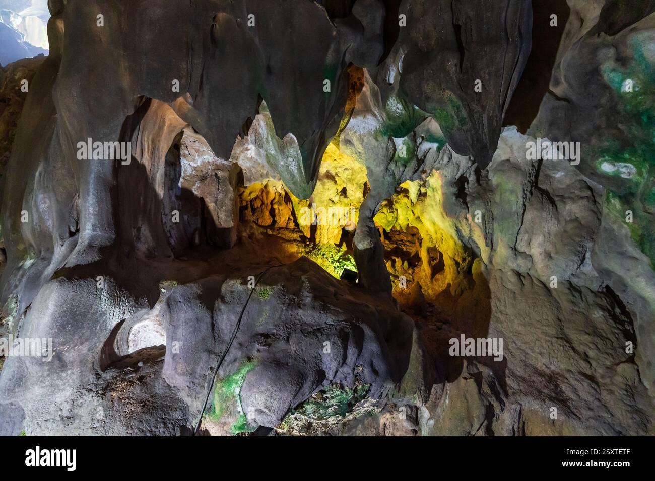 Inside view of Gua Tempurung cave in Perak, Malaysia Stock Photo - Alamy