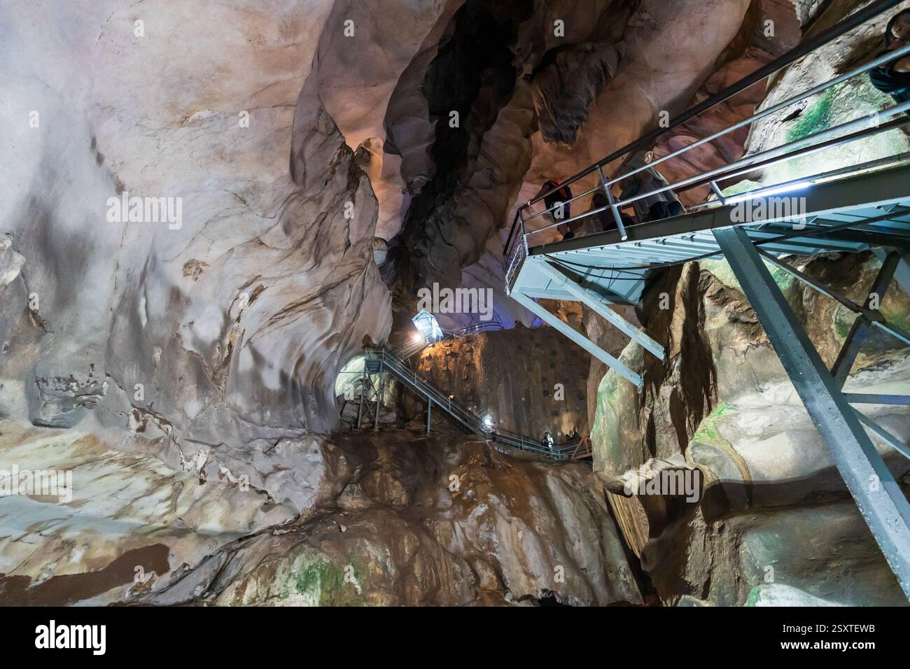Inside view of Gua Tempurung cave in Perak, Malaysia Stock Photo - Alamy