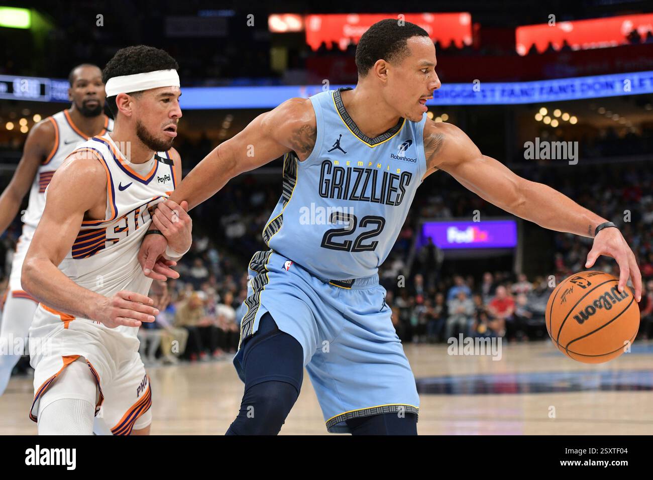 Memphis Grizzlies guard Desmond Bane (22) handles the ball against ...