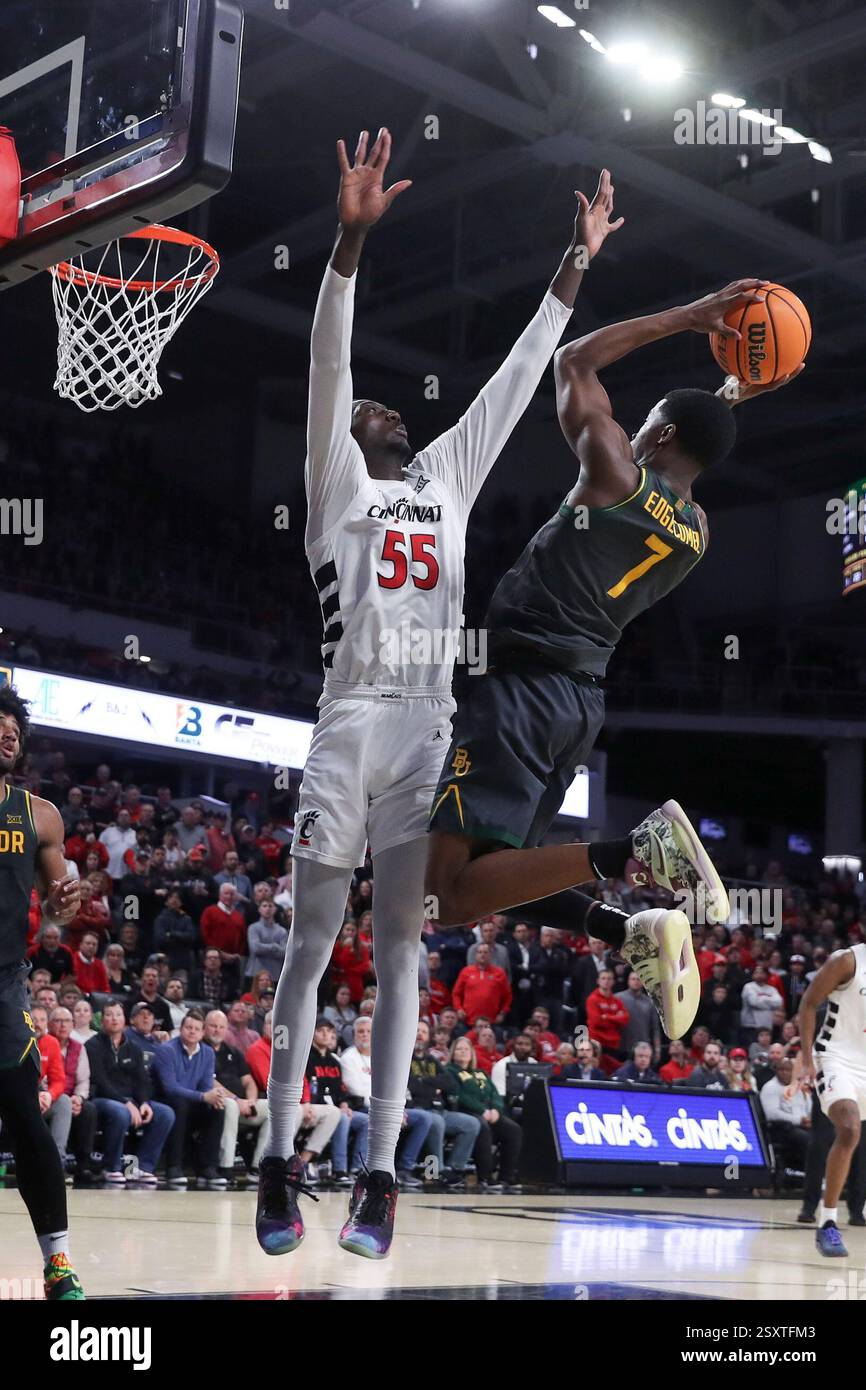 CINCINNATI, OH - FEBRUARY 25: Baylor Bears guard VJ Edgecombe (7 ...