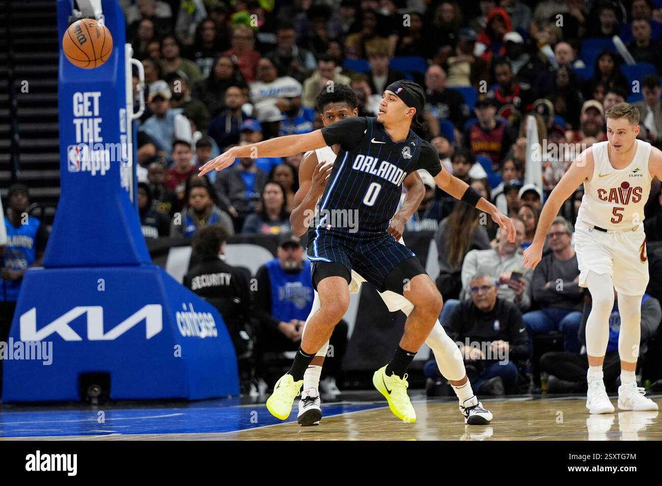 Orlando Magic guard Anthony Black (0) loses control of the ball in ...