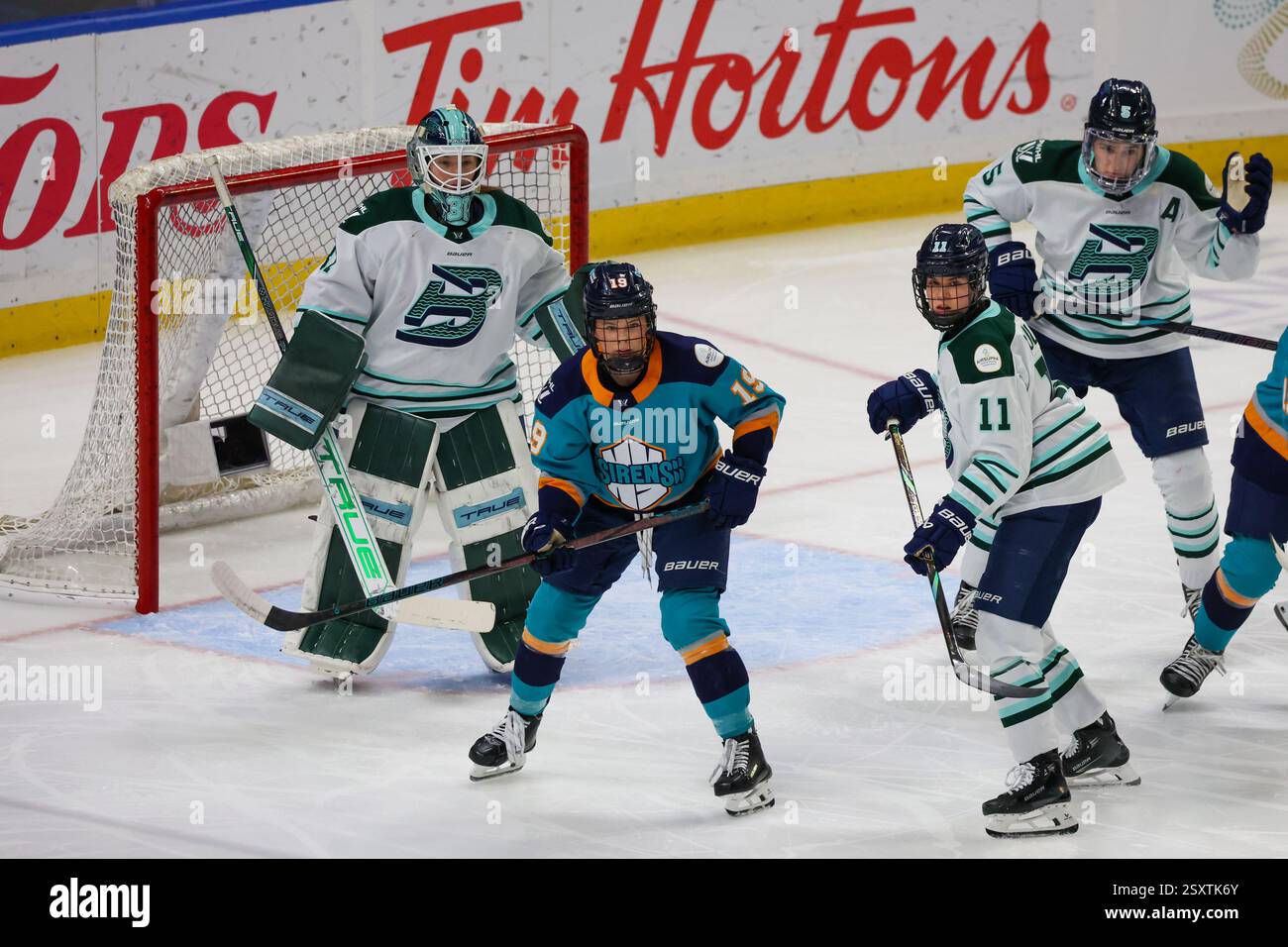 Buffalo, New York, USA. 23rd Feb, 2025. New York Sirens forward Paetyn ...